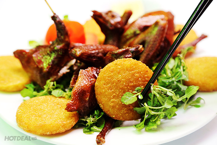 Bồ Câu Quay Nguyên Con + Xôi Chiên Giòn Cho 02 Người – Giao Hàng Tận Nơi