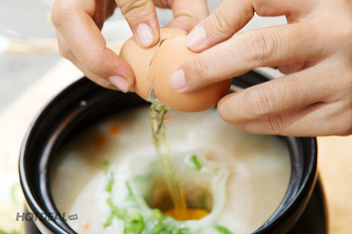 Lẩu Cháo Hào + Hào Sữa 8 Con + Trứng Gà 2 Quả + Rau Lẩu