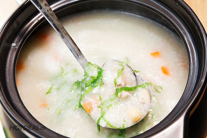 Lẩu Cháo Hào + Hào Sữa 8 Con + Trứng Gà 2 Quả + Rau Lẩu
