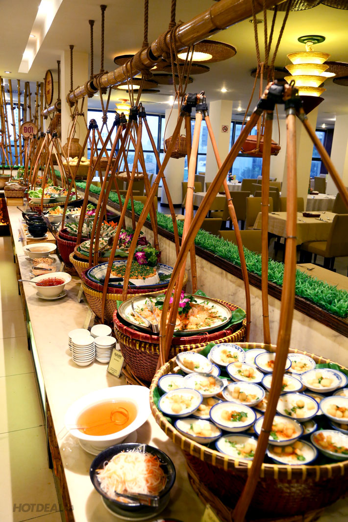 Buffet Gánh 3 Miền Buổi Tối Tại Lầu 5 Khách Sạn Palace